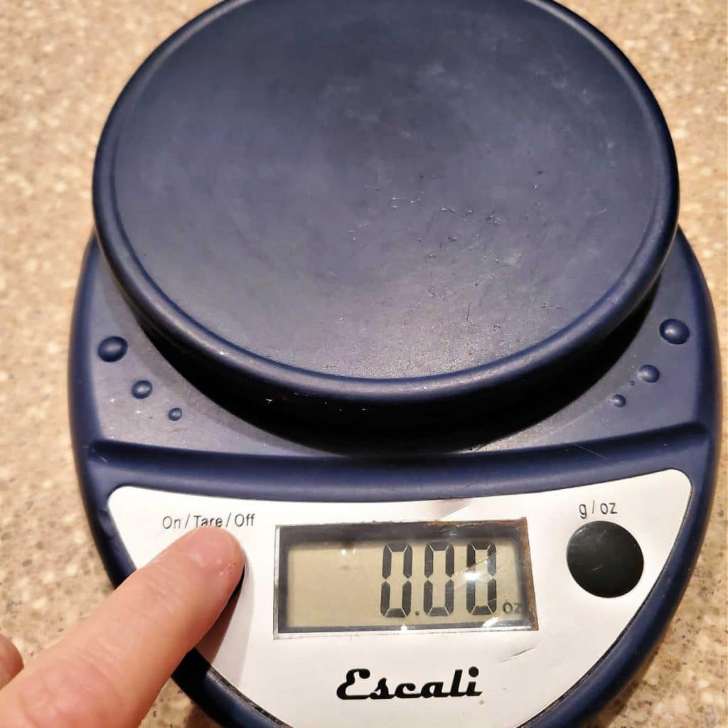How to Use a Food Scale to Weigh Ingredients - Pastry Chef Online